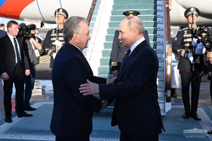 O‘zbekiston Prezidenti Rossiya Prezidentini samimiy kuzatib qo‘ydi