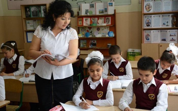 5 yil pedagoglik stajiga ega o‘qituvchilar qabuli haqida ma’lumot berildi