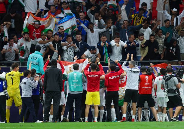 Тожикистонлик футболчилар Осиё кубоги чорак финалига чиққани учун қанча ...