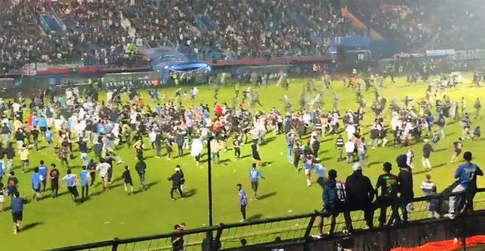 Indoneziyada 174 kishi halok bo‘lgan futbol o‘yini tashkilotchisiga ...