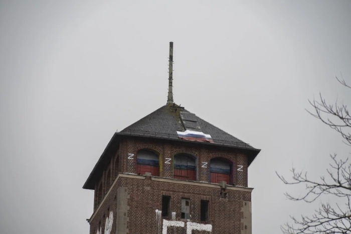 Германиядаги «Кремль»га Россия байроғи осиб қўйилди