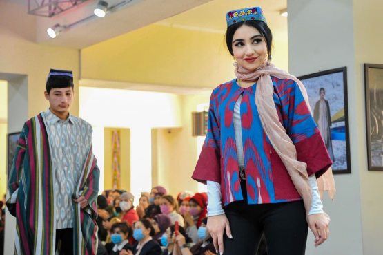 Либослар миллий қадриятларимиз асосида яратилади